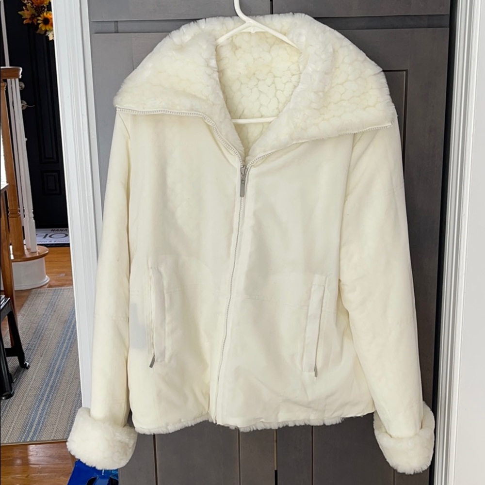 Fluffy White Reversible Coat Extremely Warm - Gem